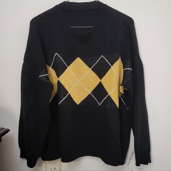 YesStyle | Sweaters | Black Argyle Sweater | Poshmark